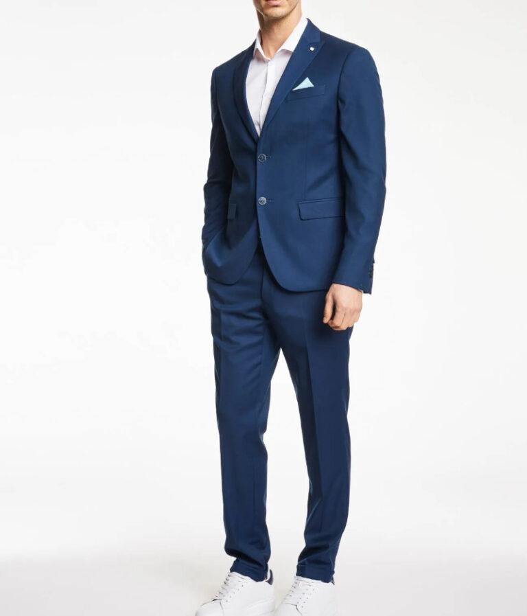13 Best Suit Material: A Suit Fabric Recommendation Guide