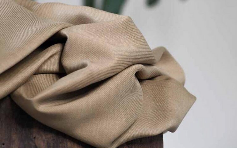 13 Best Suit Material: A Suit Fabric Recommendation Guide